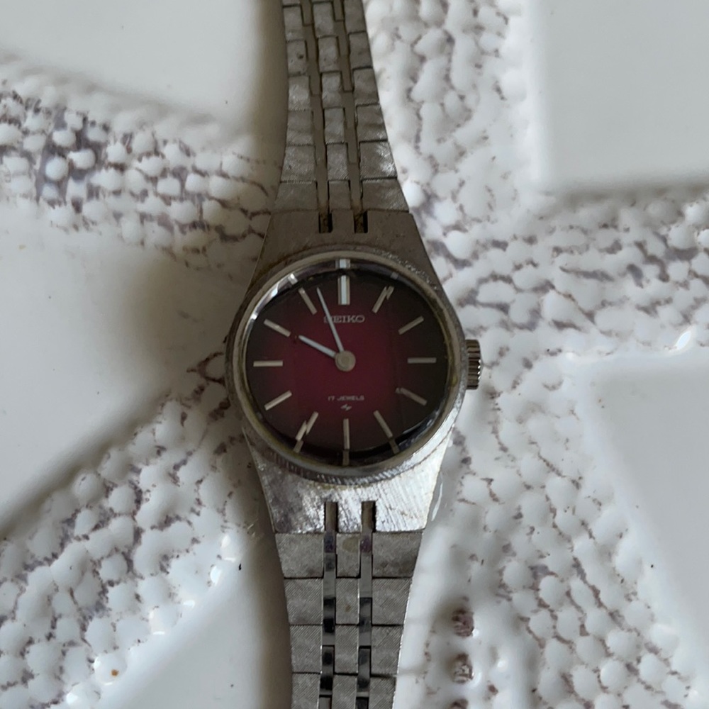 Seiko 17 Jeweled Japanese Movement Wind Up Watch - Gem